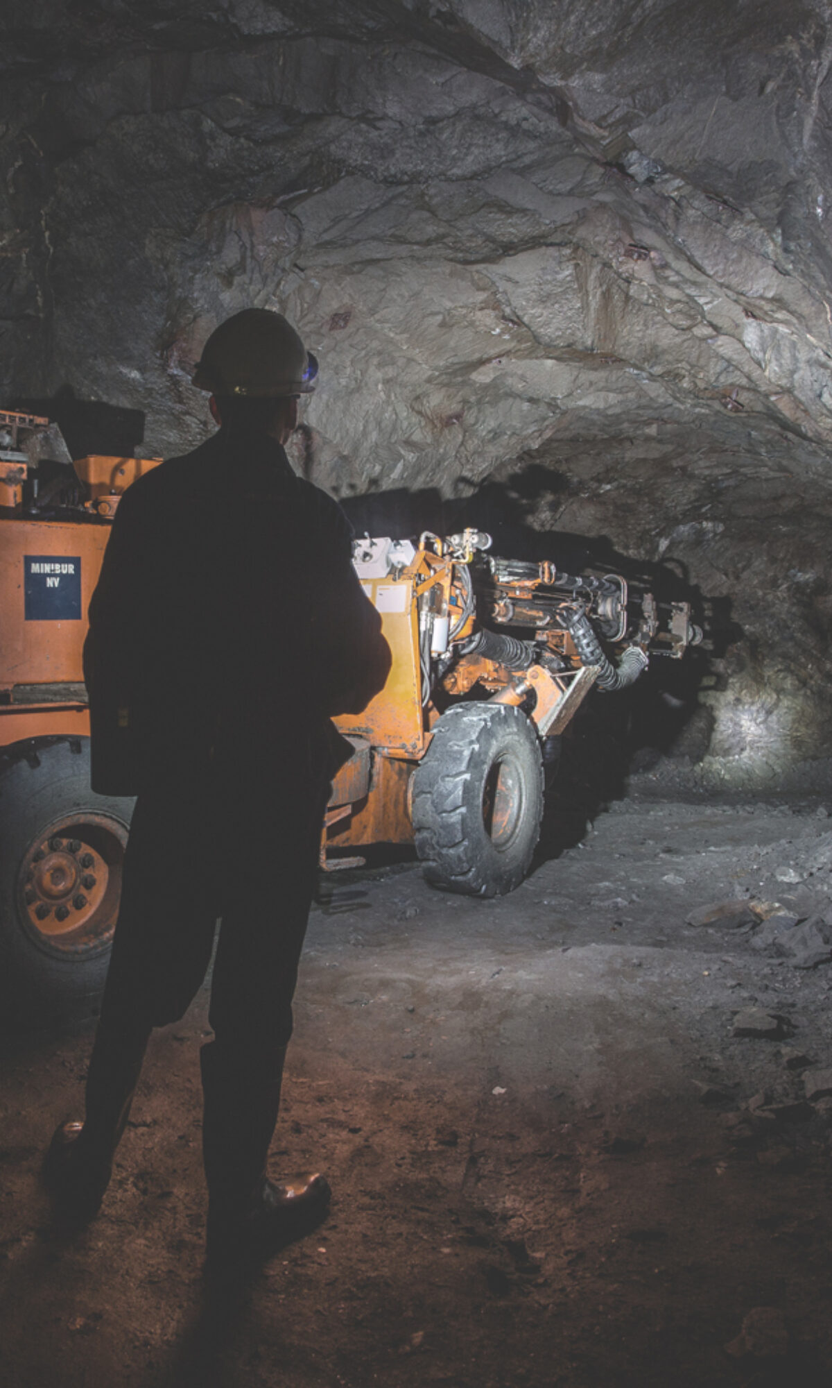 Proximity Detection System for Tunneling | Strata Worldwide